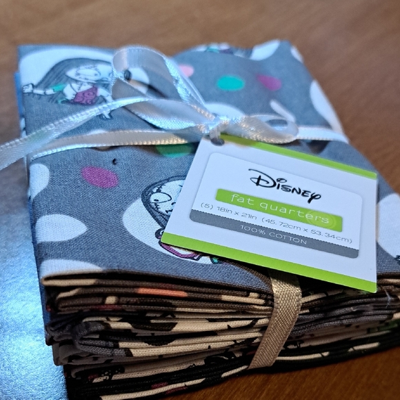 Disney | Office | Disney 5 Fat Quarters Nightmare Before Christmas ...